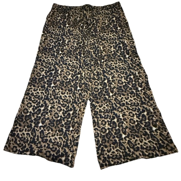 Robert Louis | Pants & Jumpsuits | Robert Louis Leopard Print Crop Wide ...